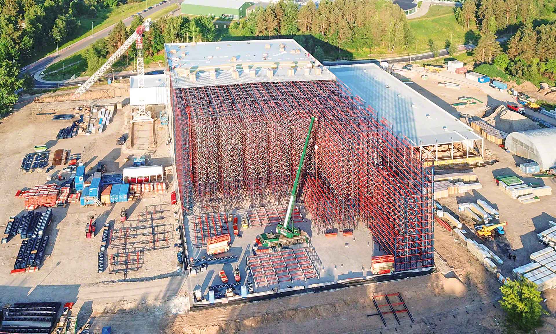 Almacenes automatizados: rapidez y capacidad - Mecalux.es